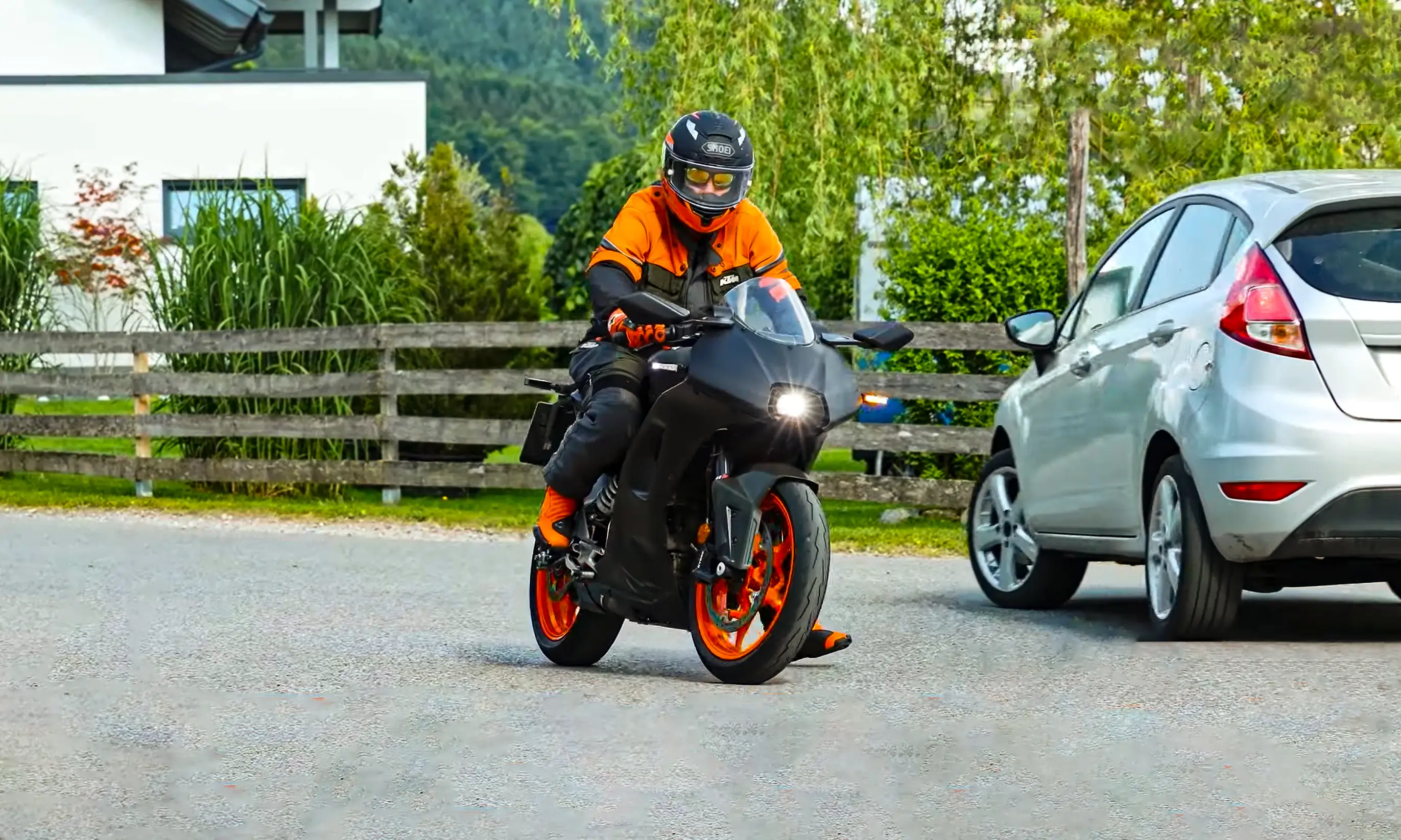 KTM RC 390 NEW GEN LEAKED - RACE TRACK DNA FOR THE STREET